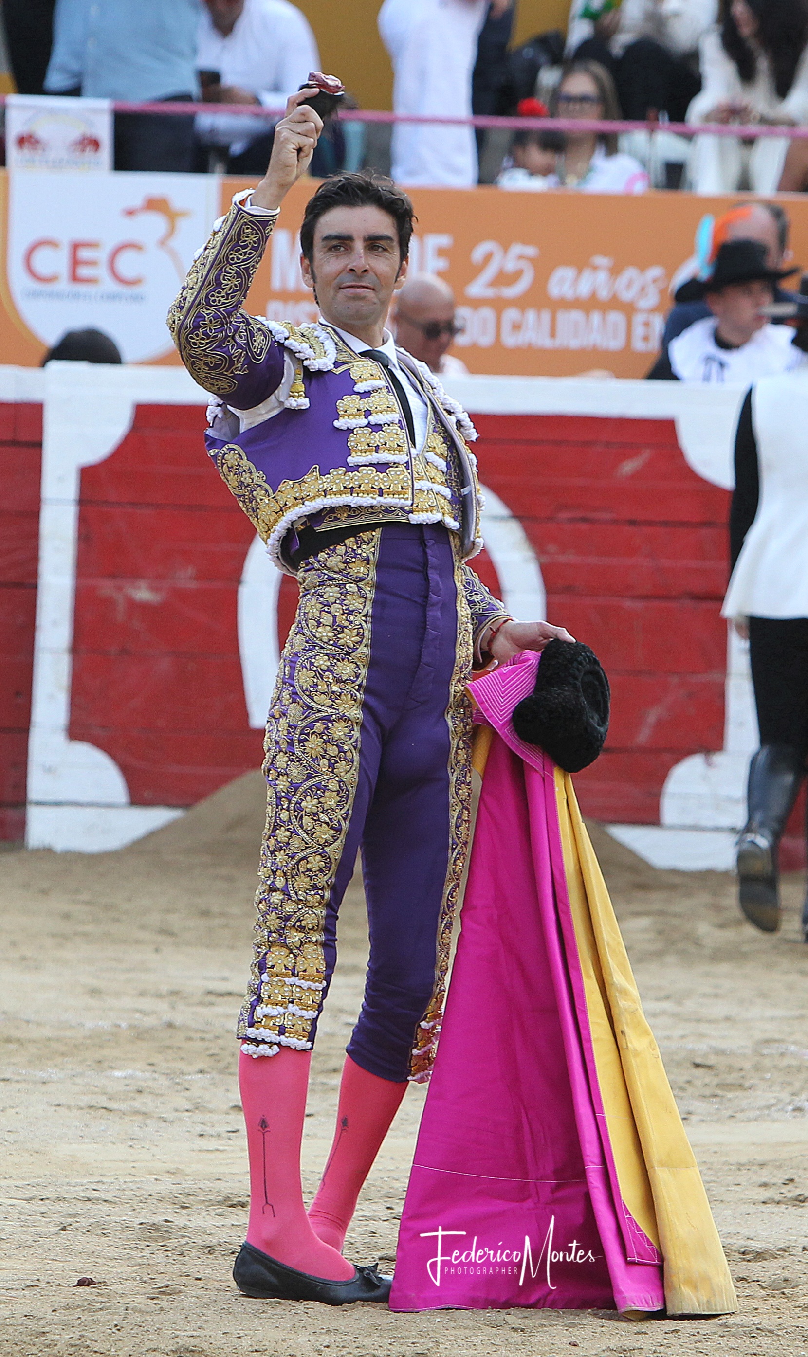 PREMIACIÓN. Perera se hace con el Sol de Oro del “Carnaval Taurino de América” – Para + info haz ...